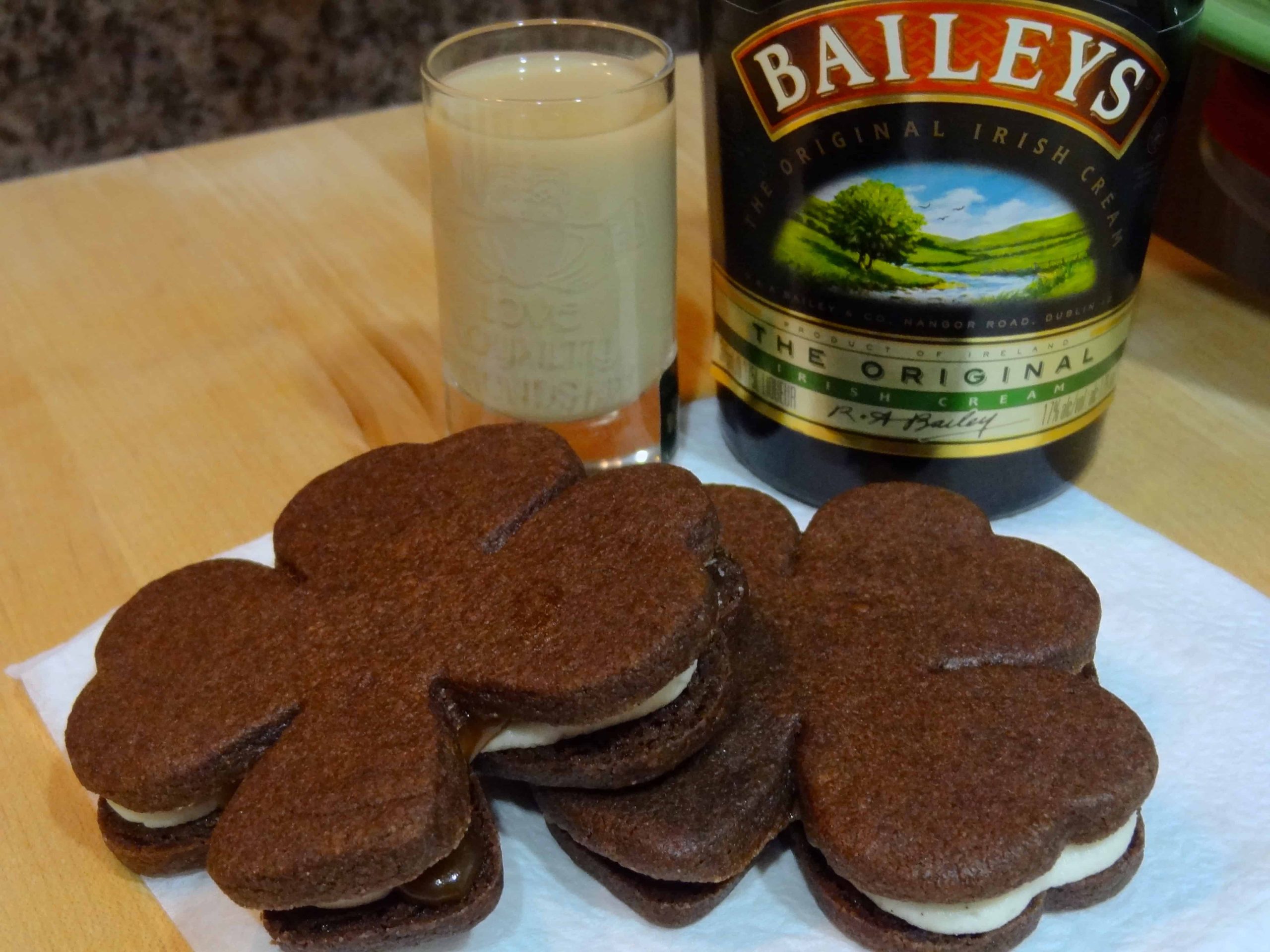Tastes Like Luck: Chocolate Shamrock Sandwich Cookies - Stellina Sweets
